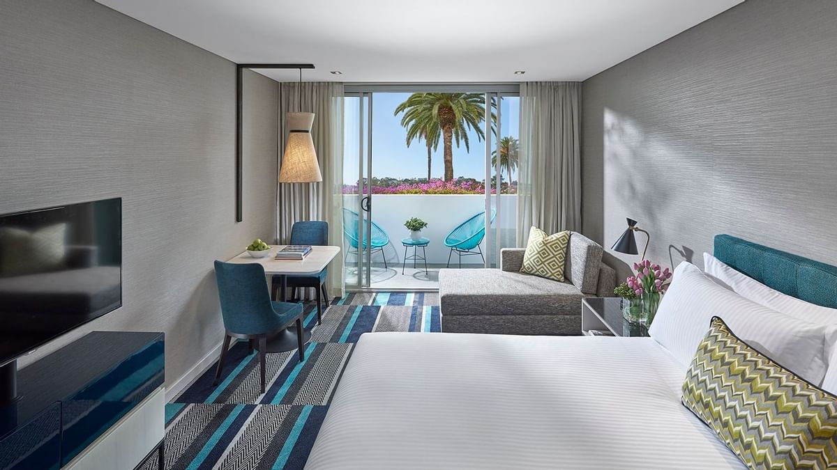 Superior King Balcony - Crown Perth